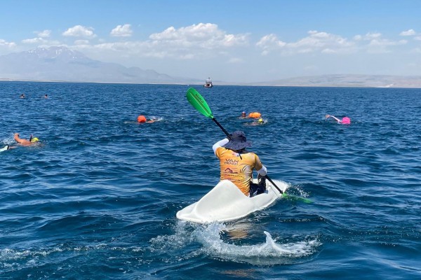 Van Gölü Aktivistleri, Van Göl...